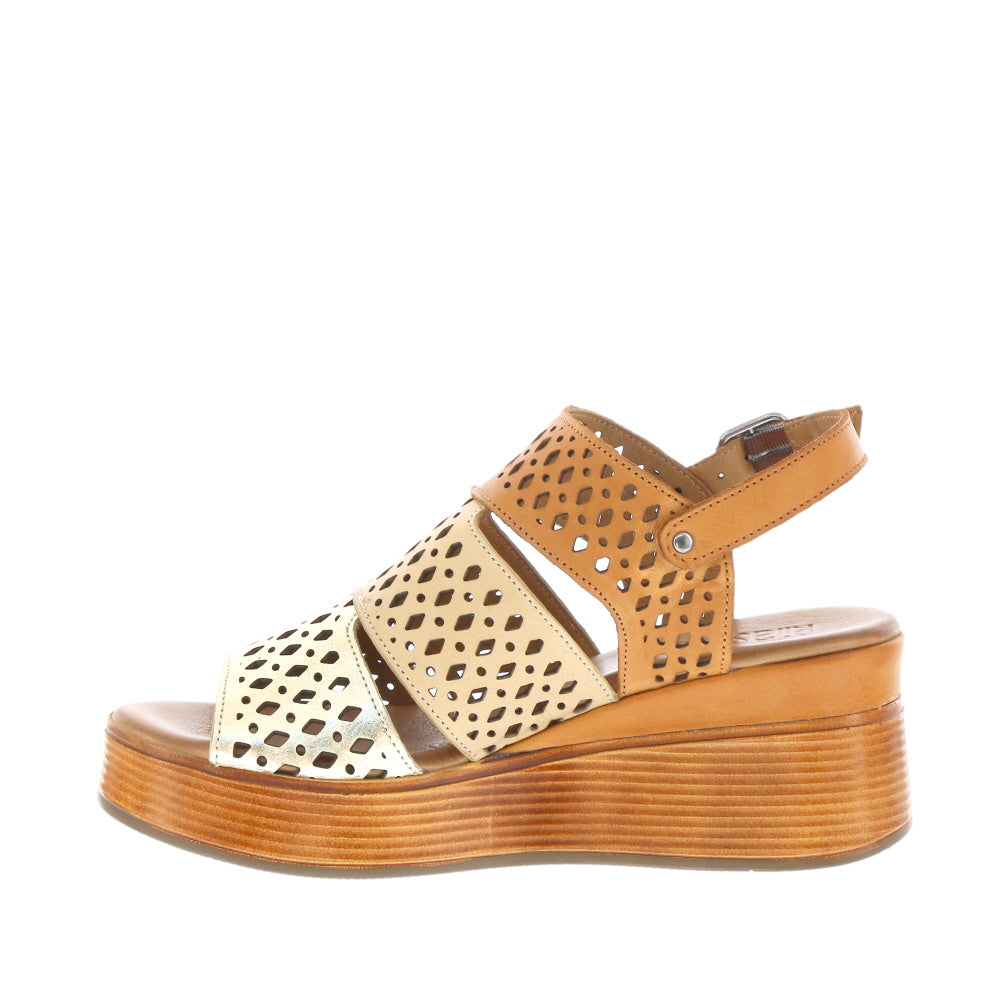 Rilassare 'Demi' / Coconut/ Straw /Gold – Bob's Shoe Store